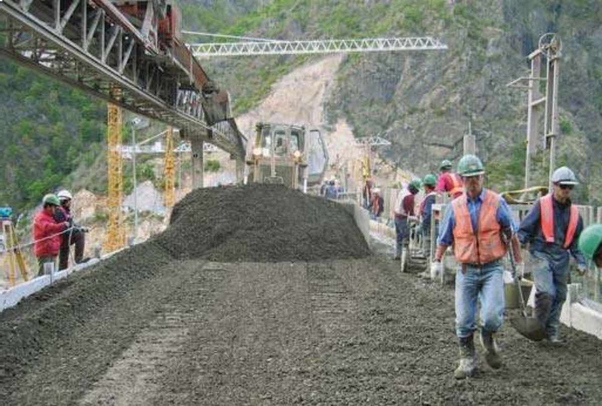 Hormigón compactado con rodillo (HCR): Solución rápida, persistente y a ...