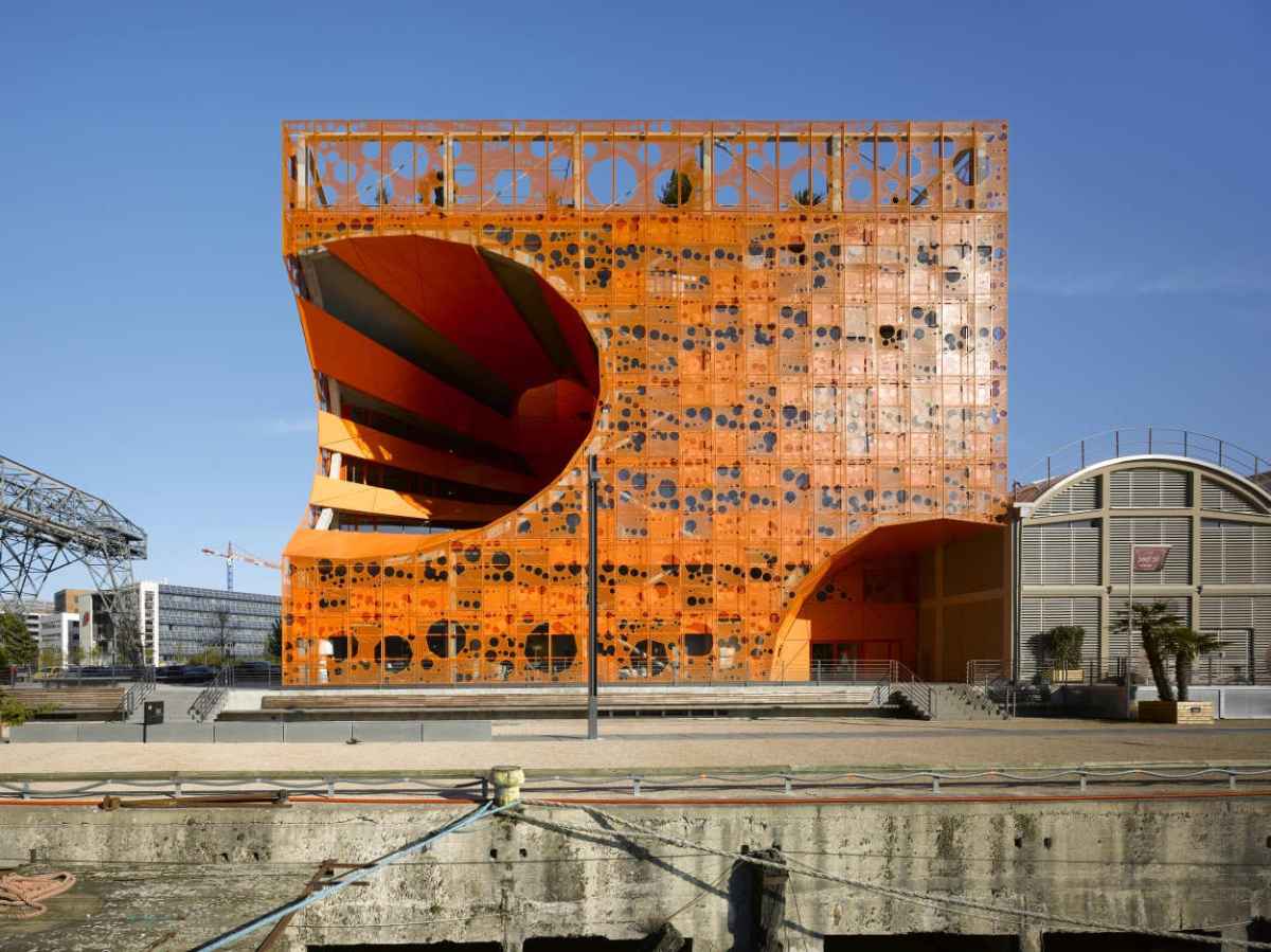 “Cubo Naranja” de Lyon: Un simple cubo de hormigón que revitaliza un ...