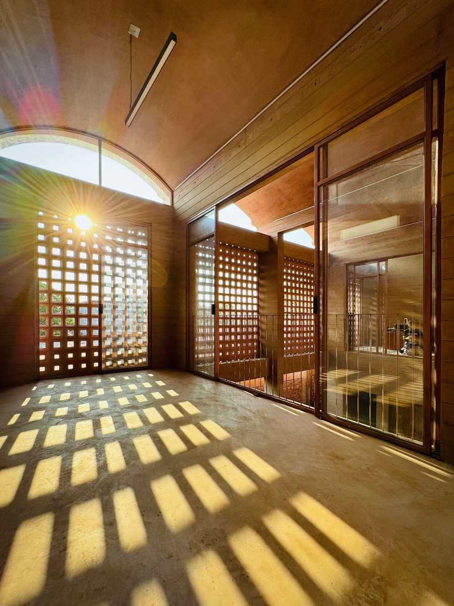 Centro DIF San Pedro Comitancillo: La simpleza del hormigón para ...