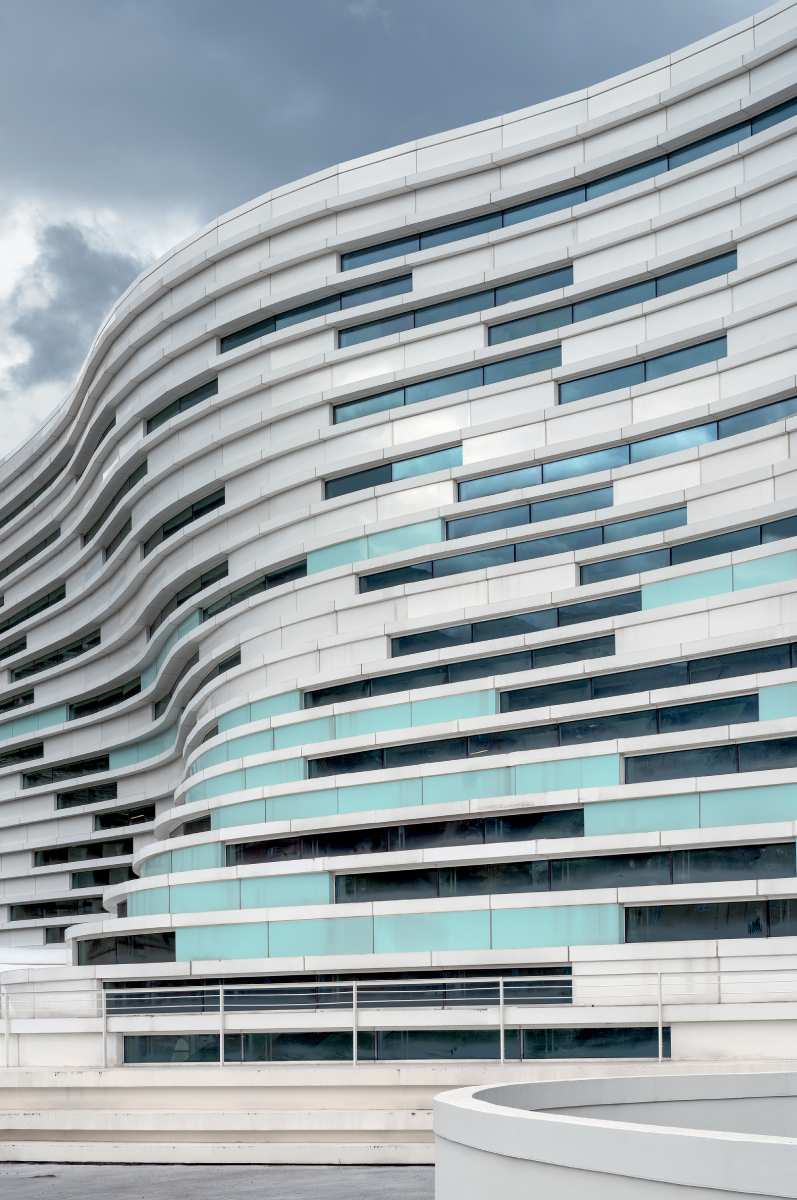 Campus universitario del Valle de Aosta: Un edificio contemporáneo de hormigón que honra su ...